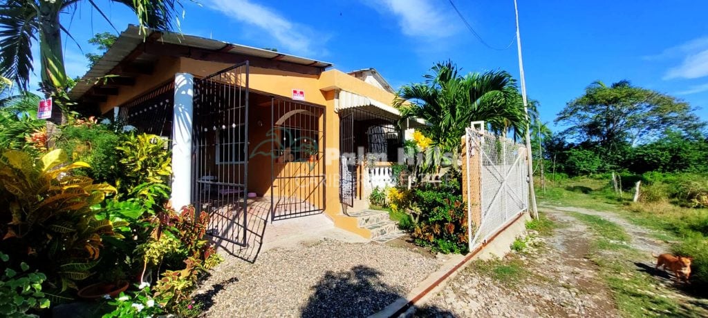 Beautiful Dominican House in a Quiet Location - Dominican Republic Real ...
